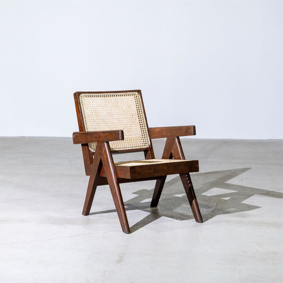 Easy Chair – The Helix House®